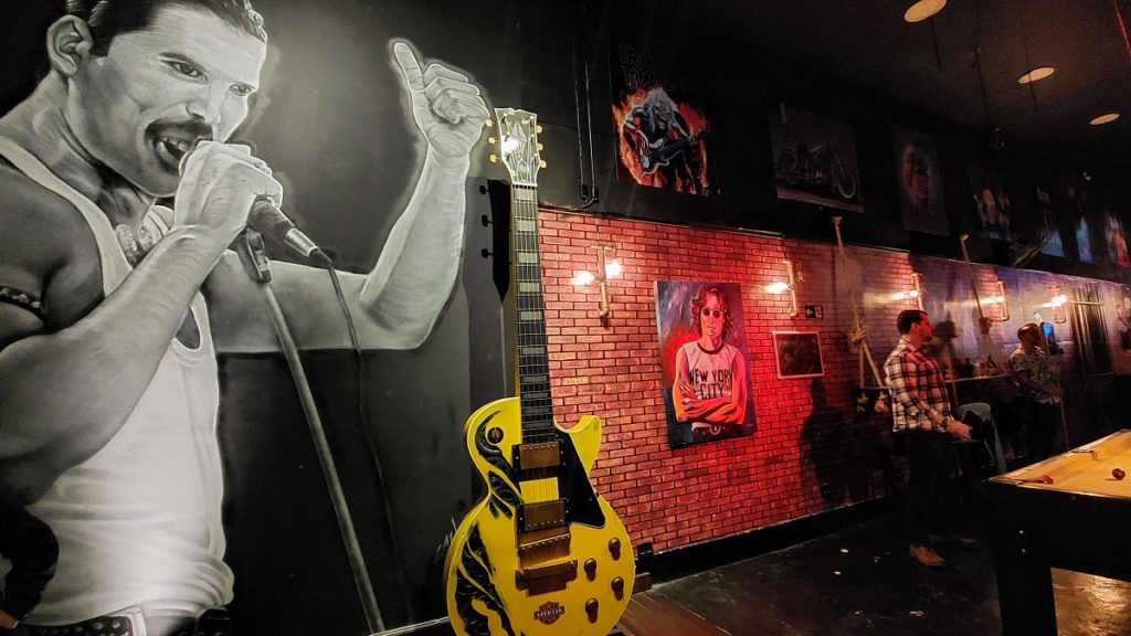 Why American Pub - BH em Detalhes
